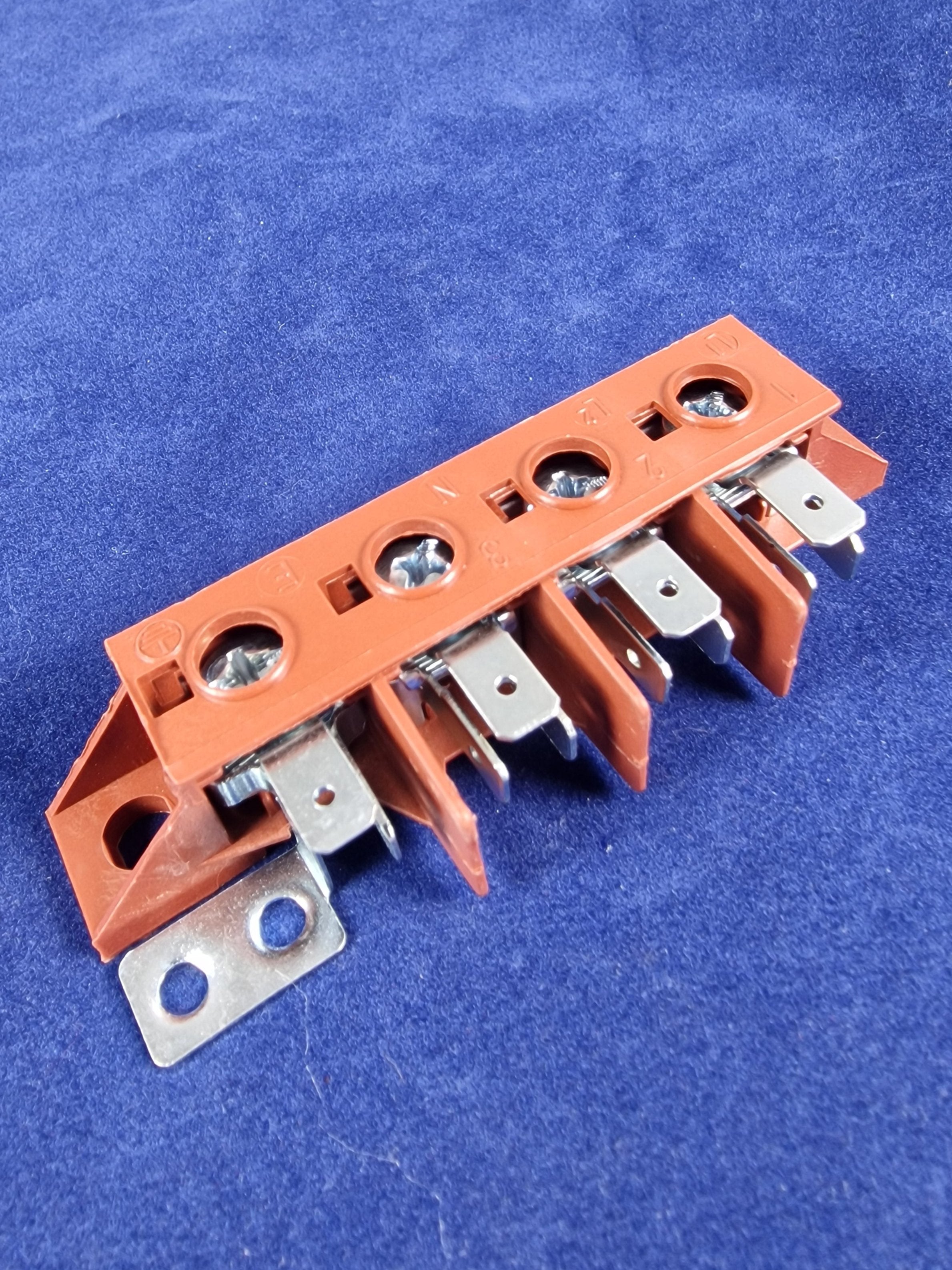 4 pole 40A terminal block - UNI610